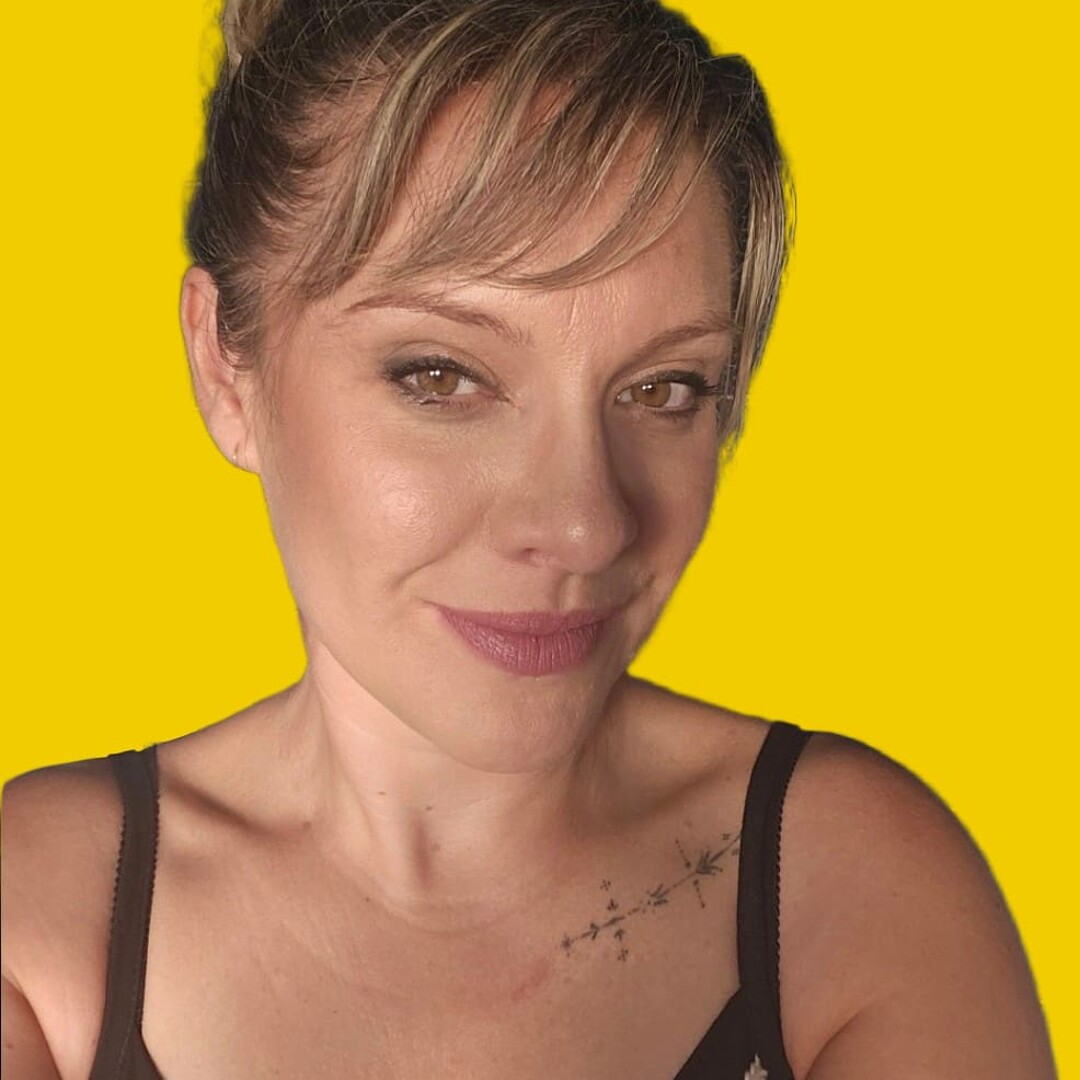 Coiffeur Décines-Charpieu - Delphine Ca - Prestation à domicile